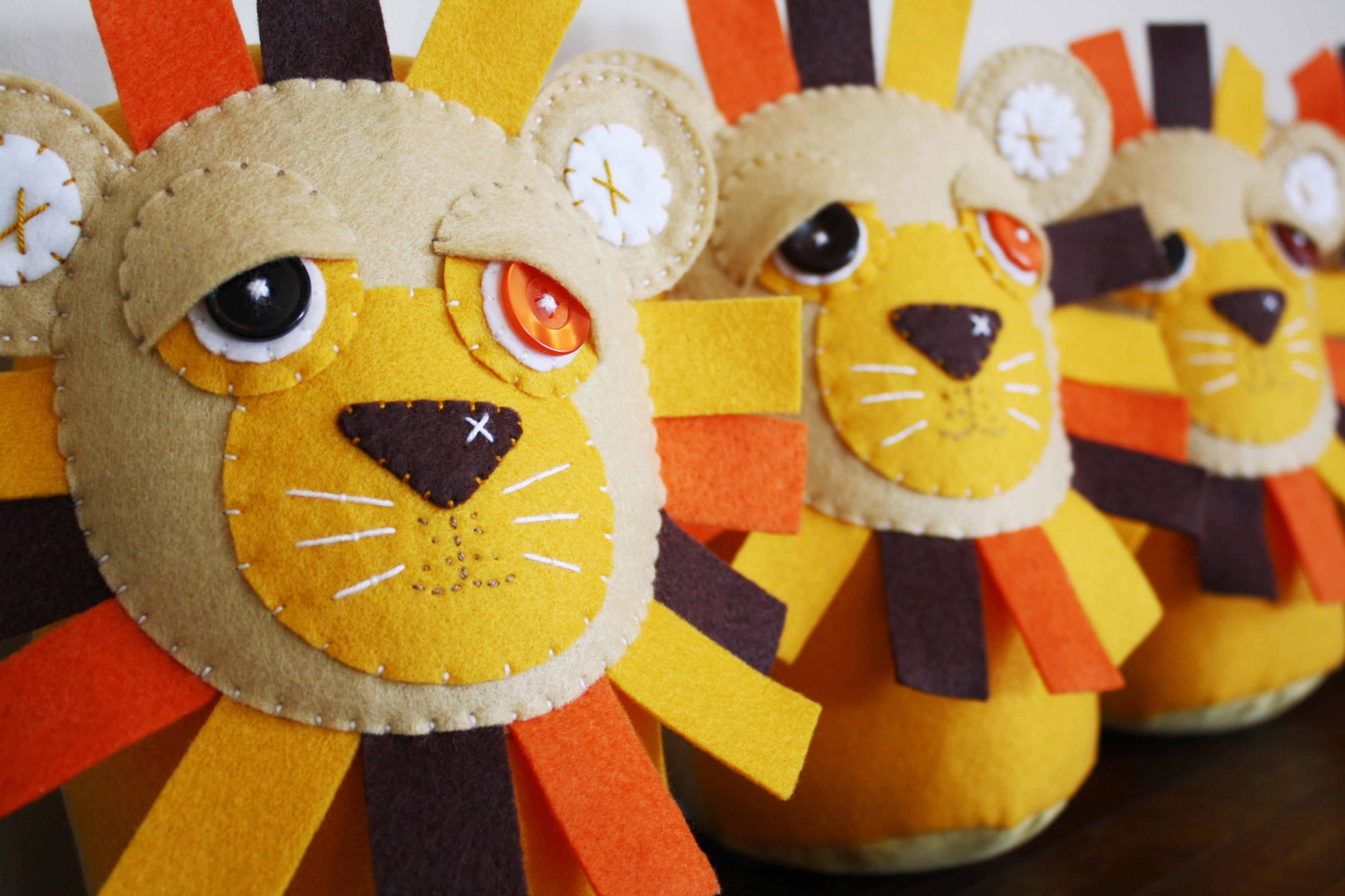 Boobeloobie Loogaroo The Lion In Cream, Yellow, Chocolate Brown, Orange ...